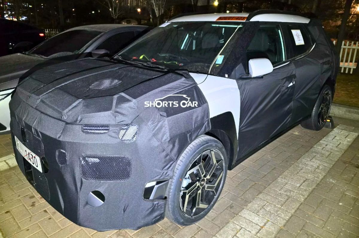 Hyundai Bayon-based compact SUV N Line variant spied abroad ...