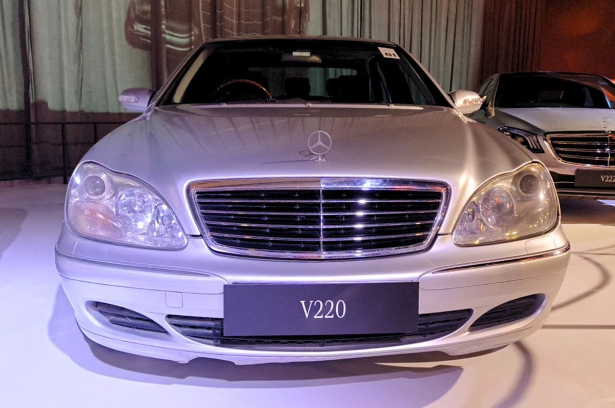 Mercedes showcases seven generations of S-Class in stunning display ...