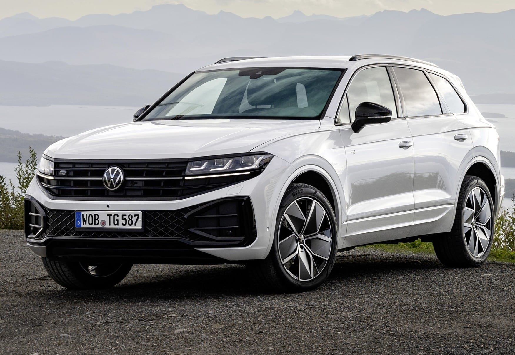 Volkswagen Touareg to be revived in all-electric guise - Introduction ...